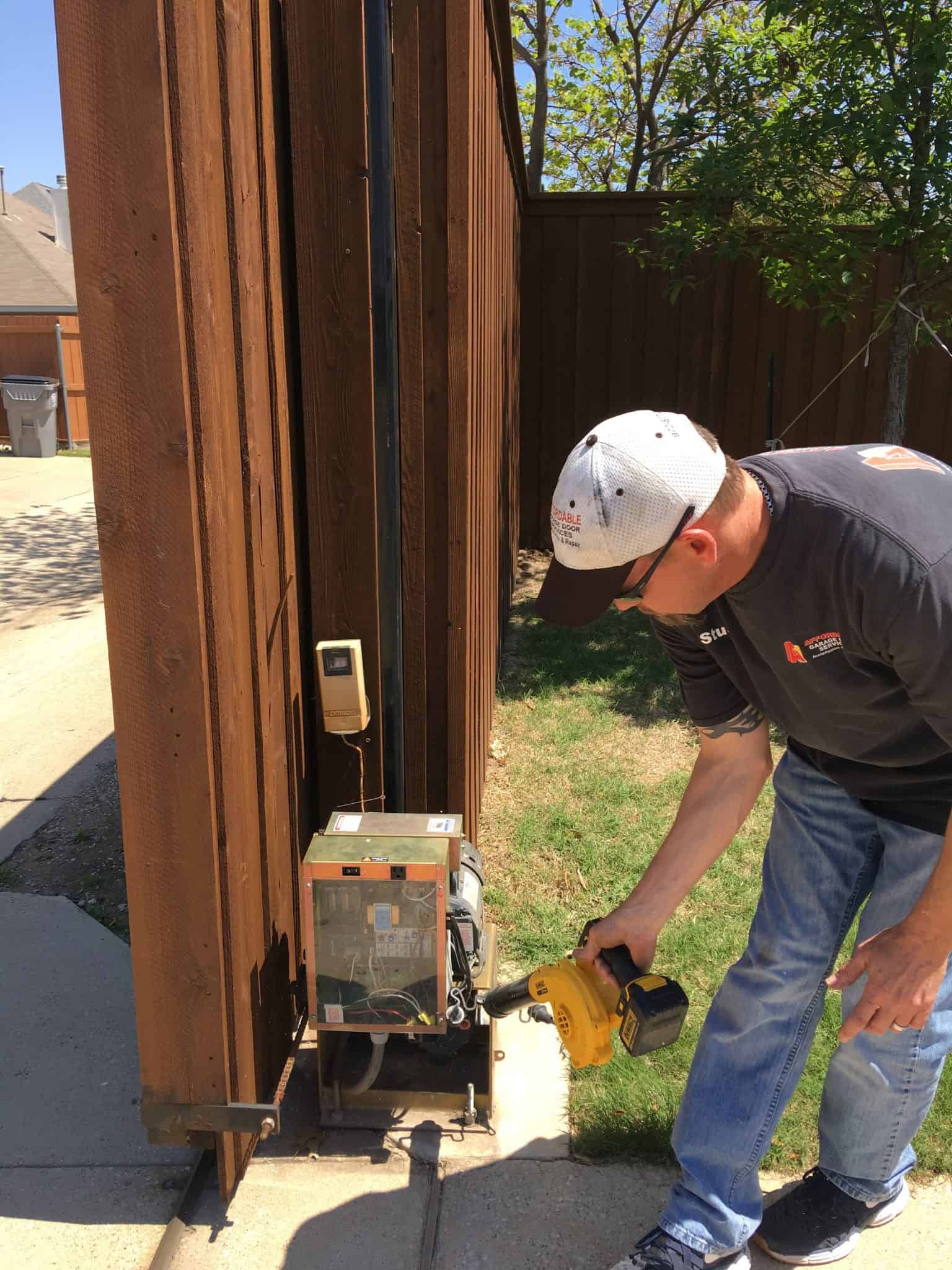 Blower-to-remove-debris-front-LiftMaster-SL-3000-slide-gate-operator ...