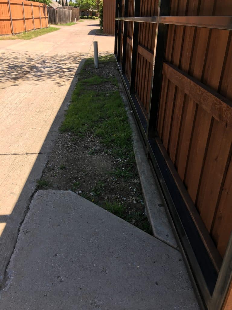 What are the Two Types of Sliding Gates? - A1 Gate Guys